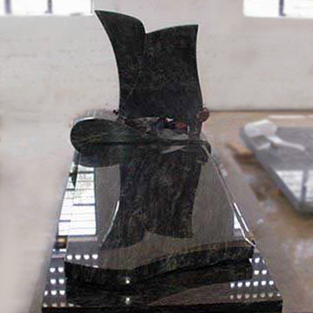 Tropical Green Granite Monument with Belgium Frames Set